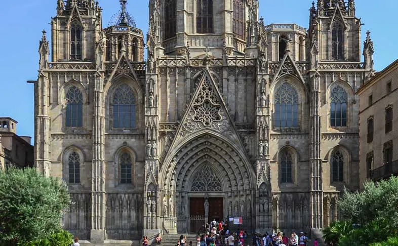 Kirken – Spanias største eiendomsbesitter - SI - Spania i dag